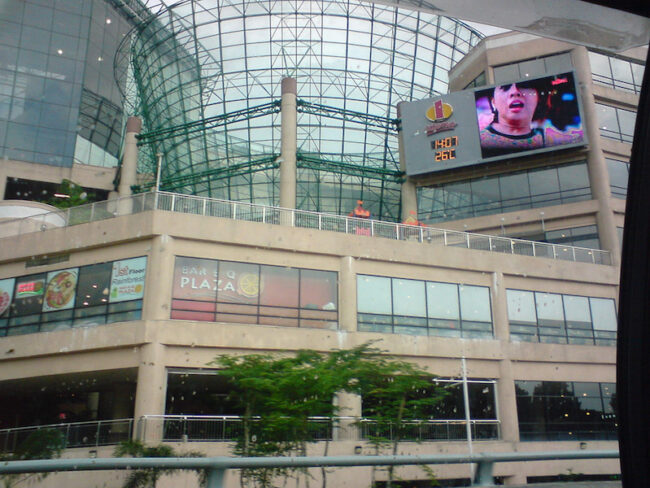 The Top 10 Largest Malls in the World | The Traveller World Guide